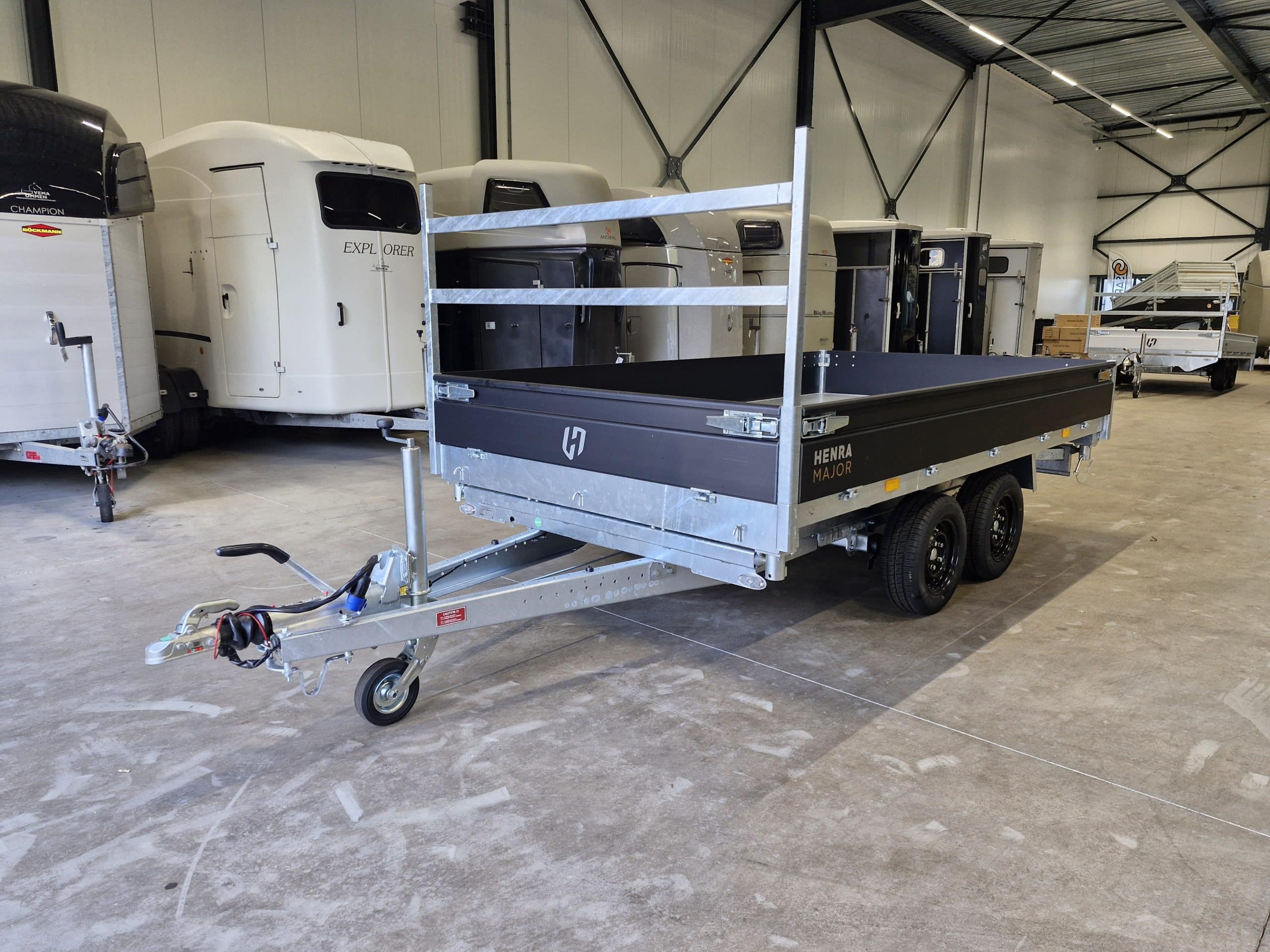 Henra Major Kipper 331x185 3 zijdig 2700 kg - Vema Aanhangers